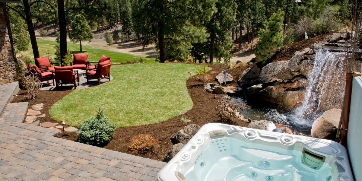 10 tacky backyard upgrades you’ll quickly regret, according to designers