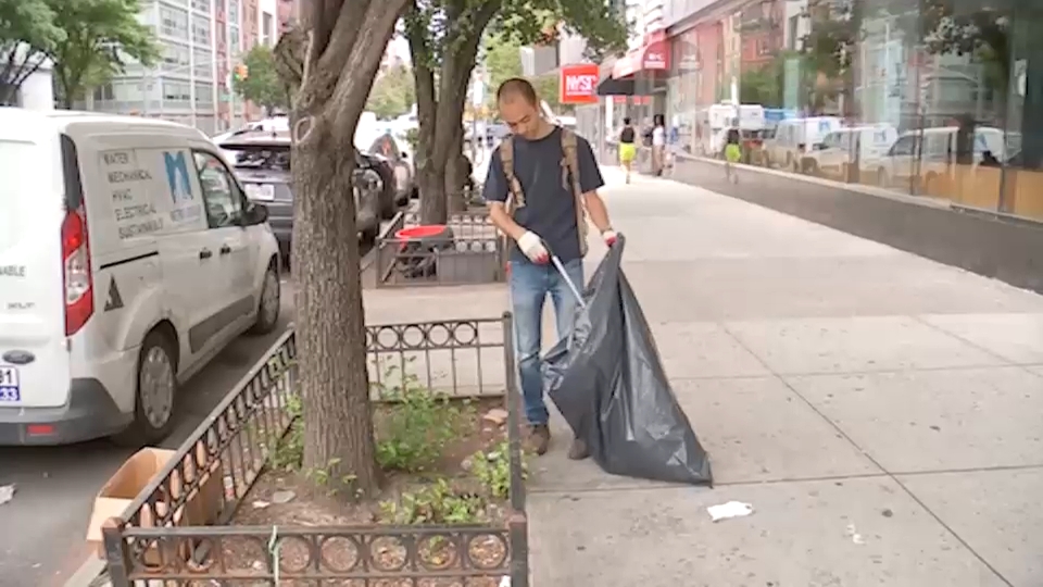 Rubbish revolution: NYC man goes viral for cleaning up trash throughout ...
