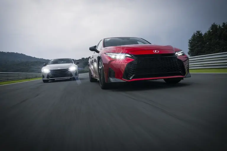 Lexus IS 350 F Sport: el sedán deportivo que enmarca el lujo japonés