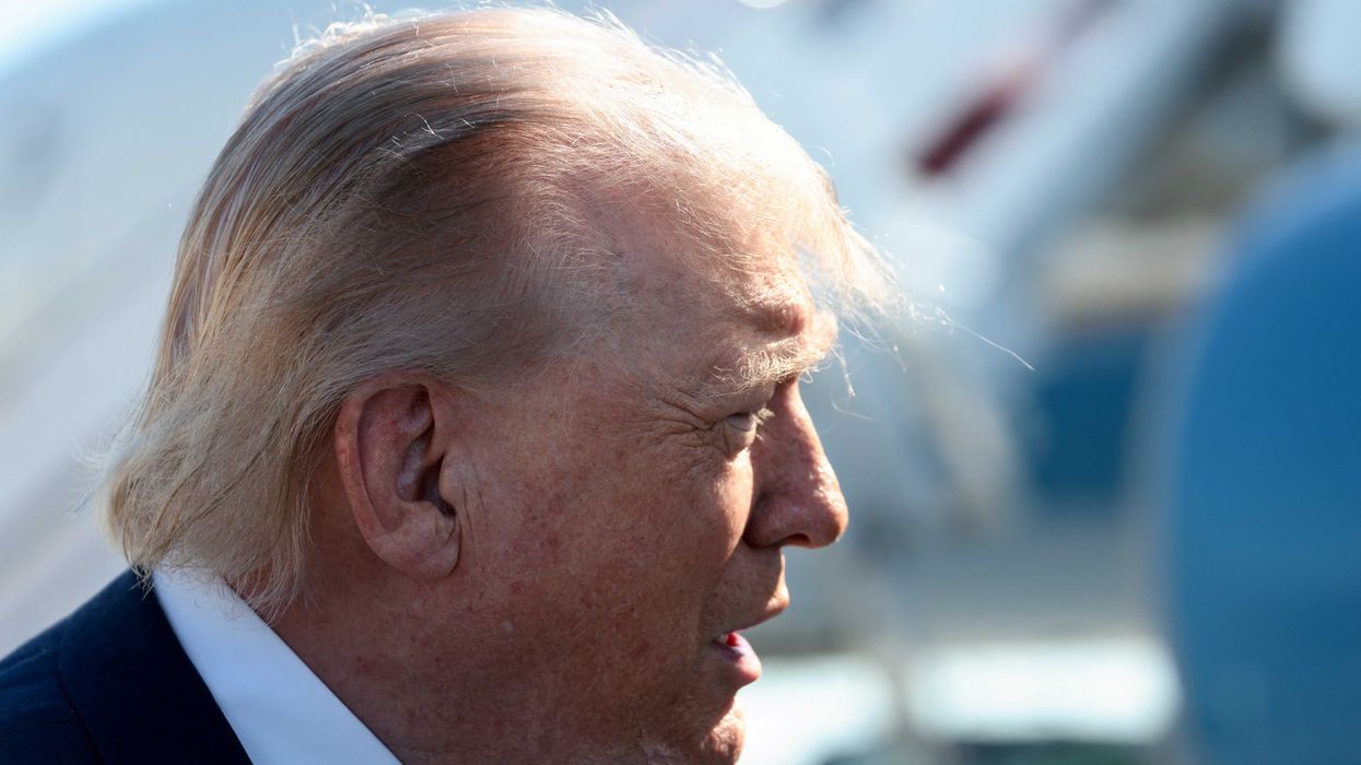 Doctors alarmed as White House stalls Trump health report again