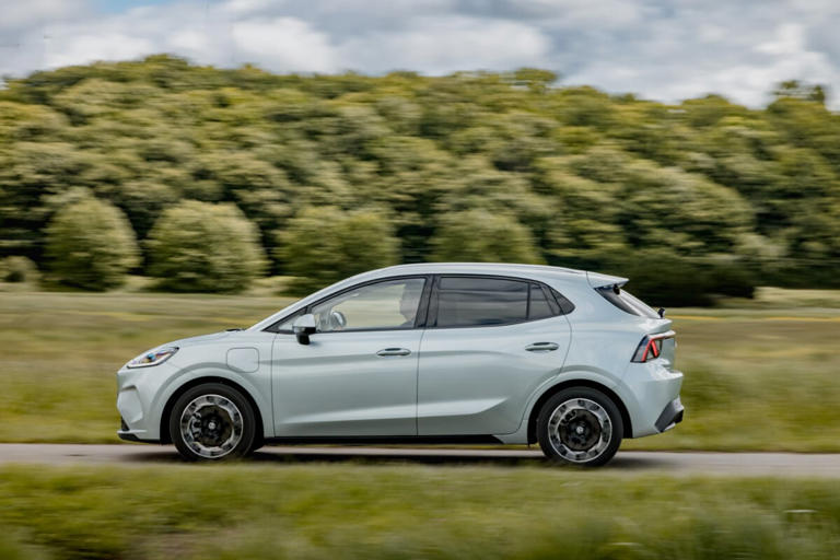 On a testé la MG4 Urban : à 20 000 €, c’est peut-être la voiture ...