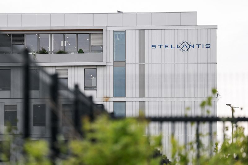 Stellantis to recall over 419,000 US vehicles over improper side air ...