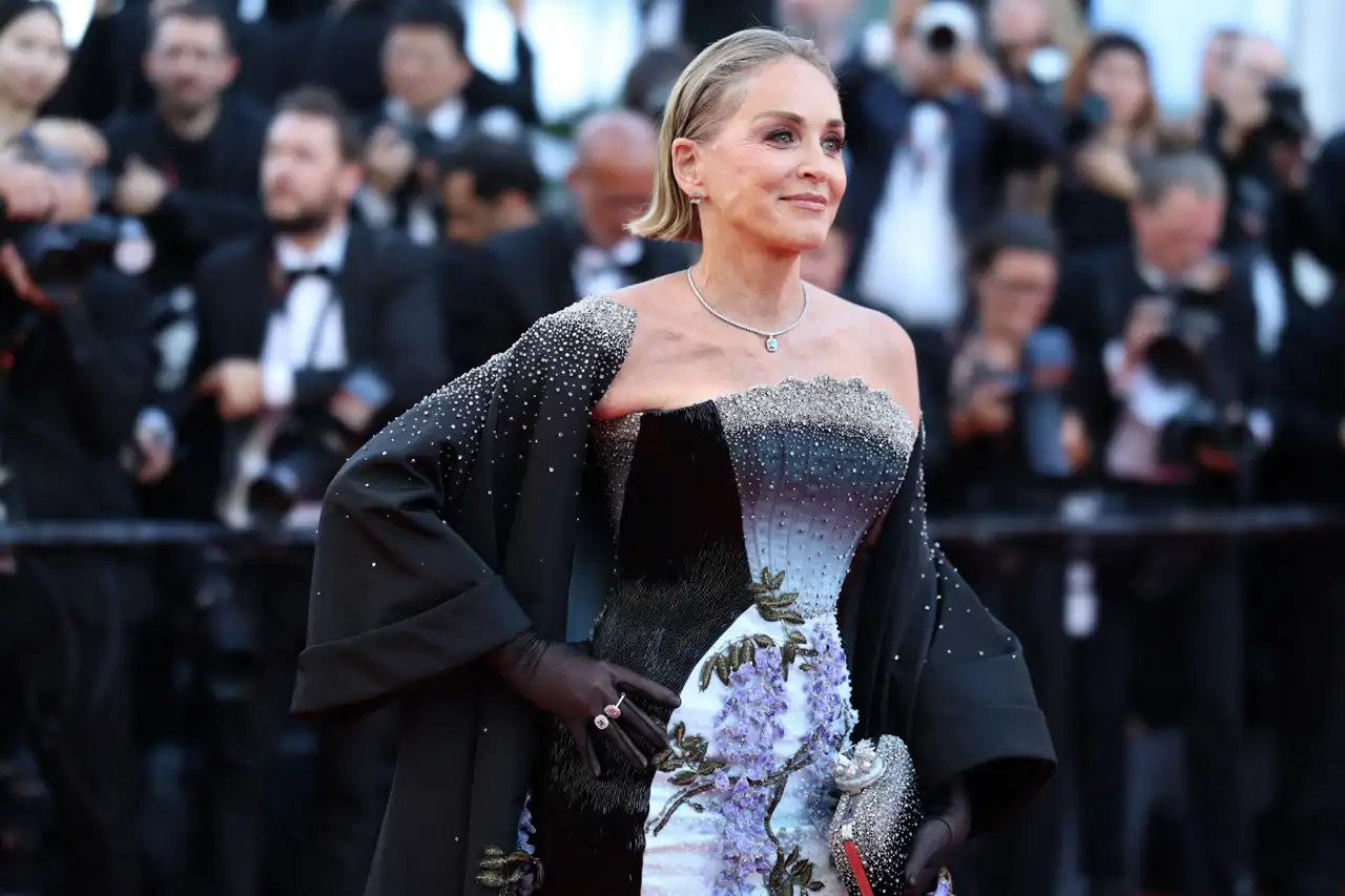 El peinado con efecto lifting de Sharon Stone que arrasa