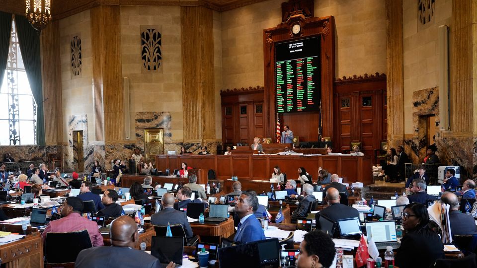 Louisiana lawmakers pass new congressional map to give GOP additional ...