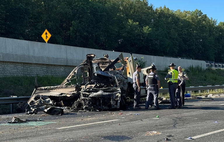 Bus driver charged with manslaughter in massive crash that killed 5 on I-95
