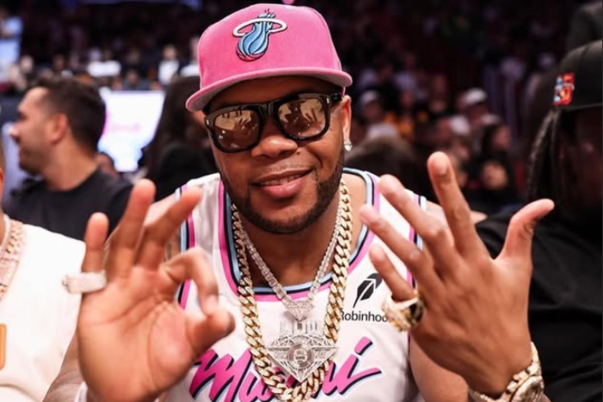 Is Flo Rida a Trump supporter? 'Broke boy' and 'sellout' tags follow ...
