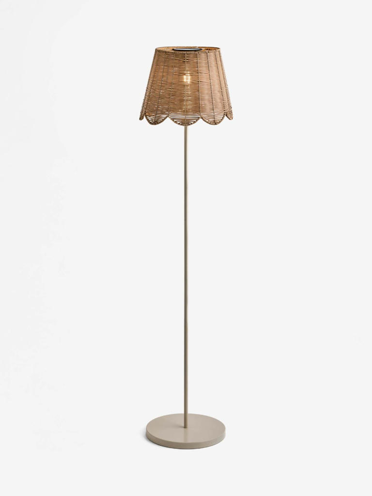 Outdoor floor lamps are the biggest garden lighting trend of the season ...
