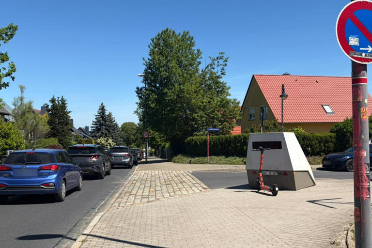 Straße ist Tempo-30-Zone: Superblitzer wacht über Sicherheit der Fußgänger