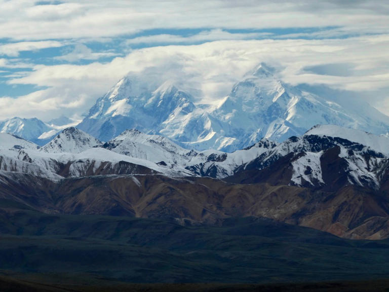 Desperate rescue mission launched after 4 climbers fall near Denali ...