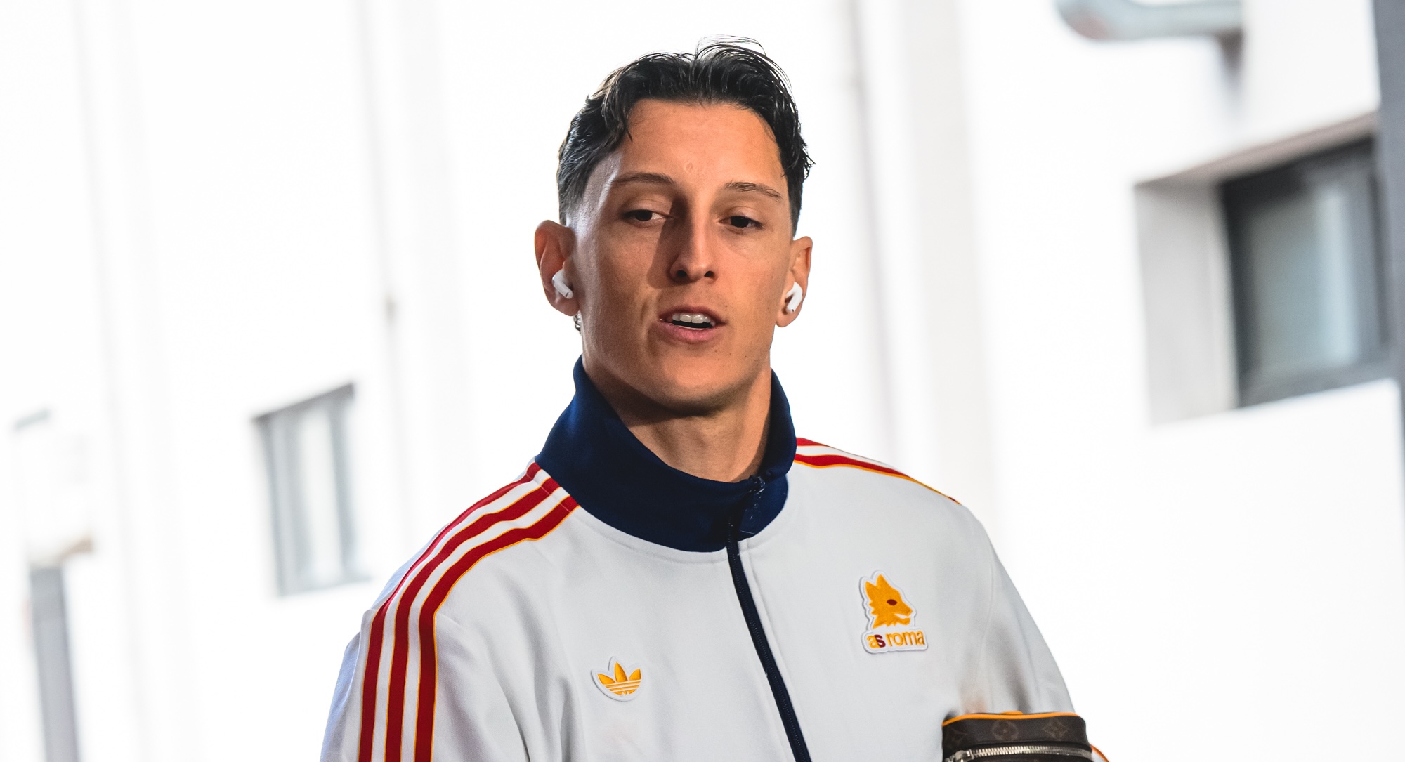 Gollini mostra i suoi cimeli: spunta la fascia da capitano firmata da Totti