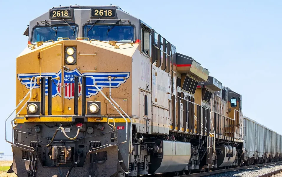 STB pauses Union Pacific-Norfolk Southern merger as Trump eyes stake