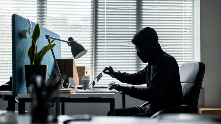 Federal authorities warn of surging text-message job scams after New ...