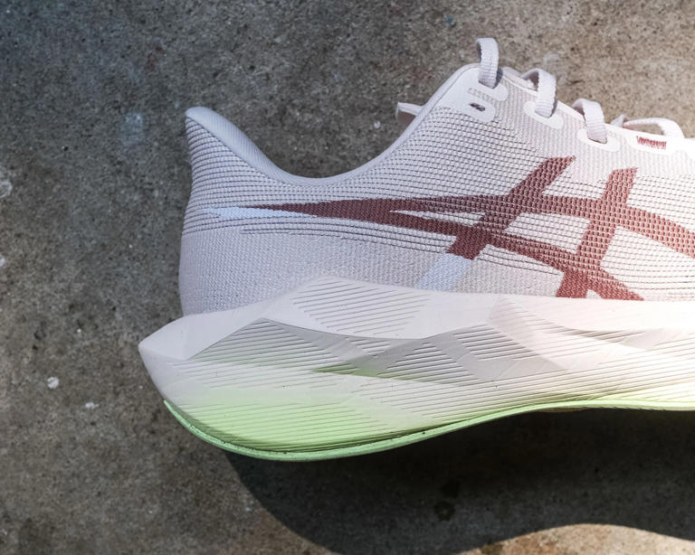 Asics retools the internet’s favorite running shoe in every way that ...
