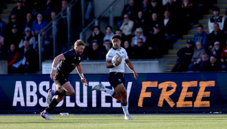 Connacht's season ends with URC quarter-final loss at Glasgow