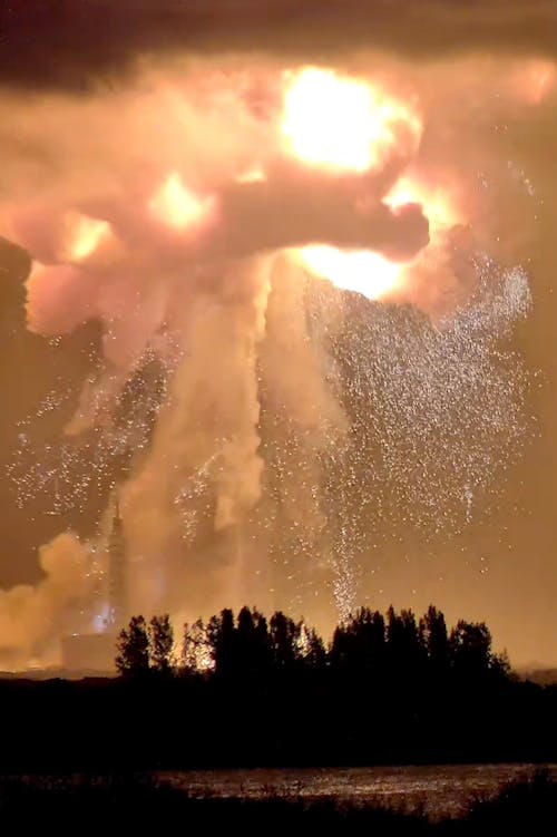 Blue Origin rocket exploded on launchpad, throwing the future of NASA’s ...