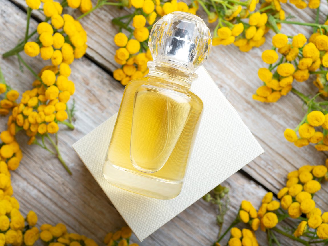 Perfume layering: How the trend works for beginners