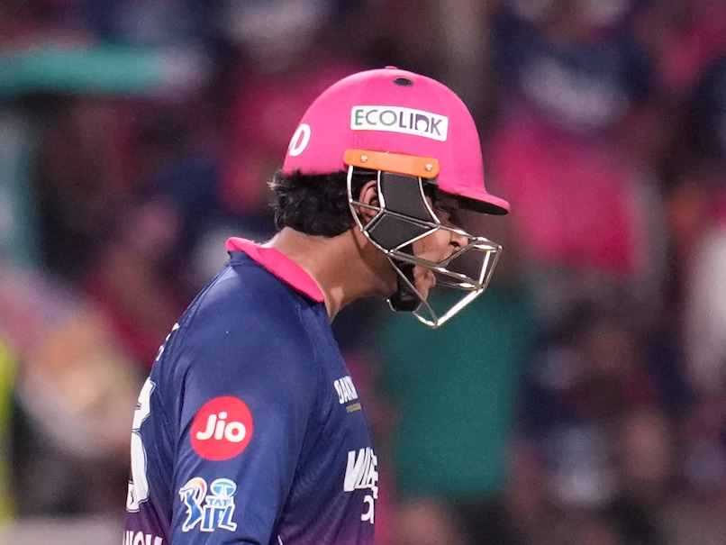 'You'll get him out': Sunil Gavaskar finds 'weakness' in Vaibhav ...