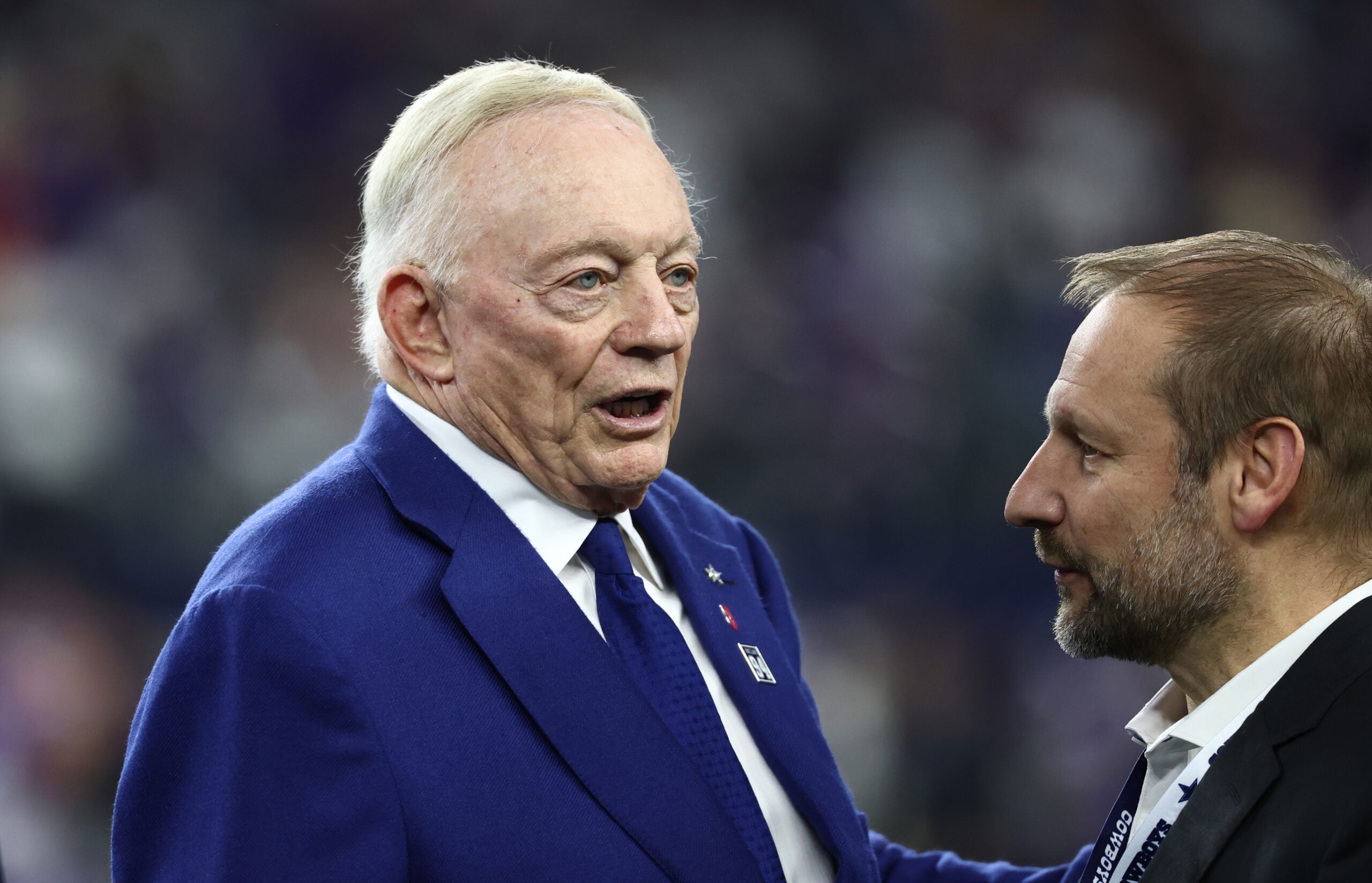 The Dallas Cowboys have a chance to make a game-changing trade, and the ...