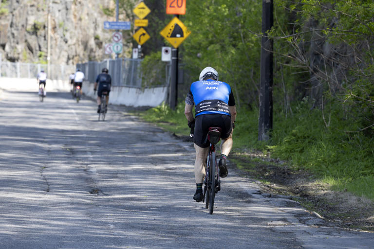 Montreal in a time crunch to repave Camillien-Houde Way