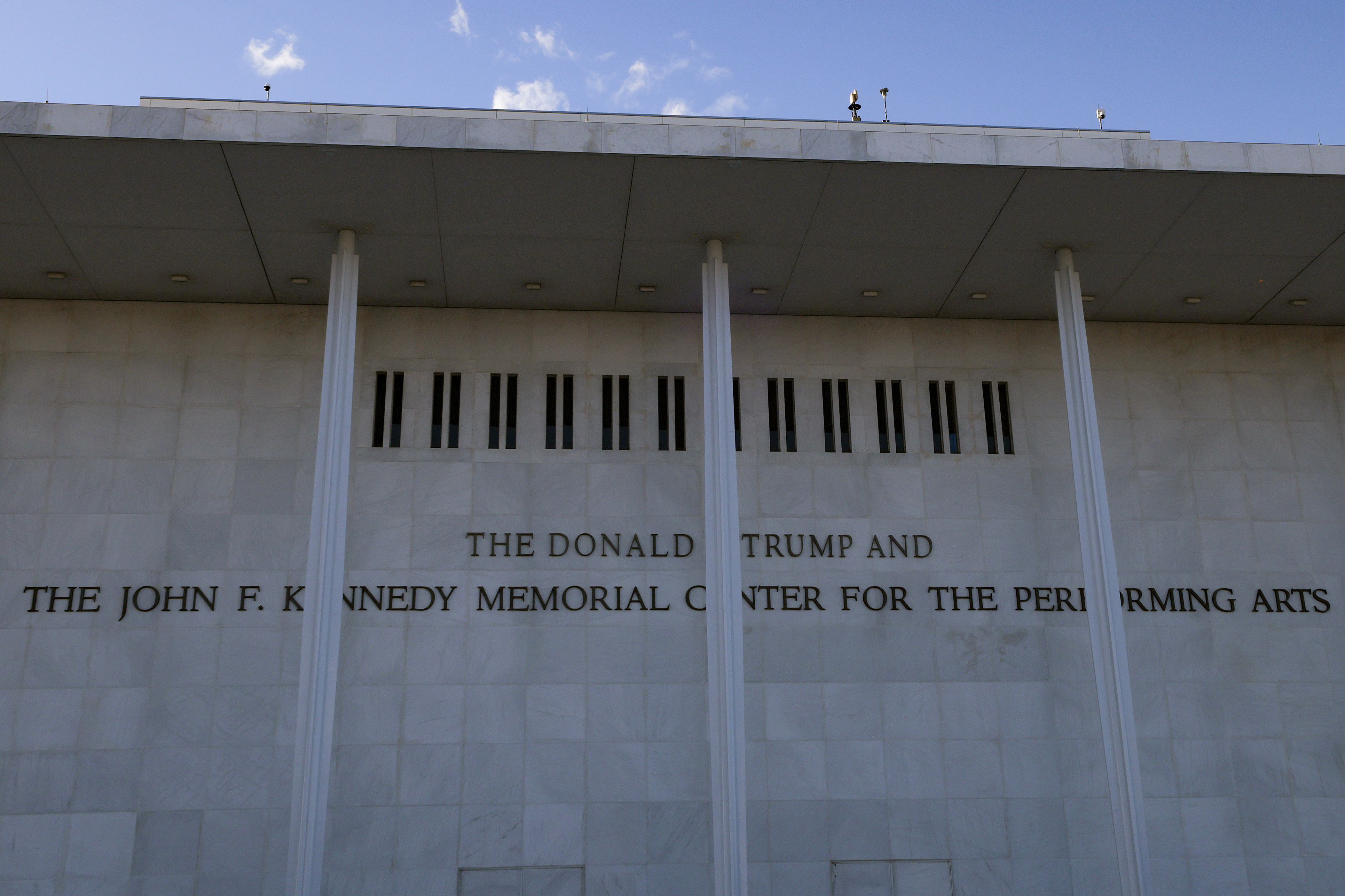 Judge orders Kennedy Center to remove Trump name from building