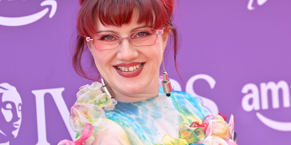"[I'd] enjoy it more if I was thin": CMAT's "deep sadness" over ...