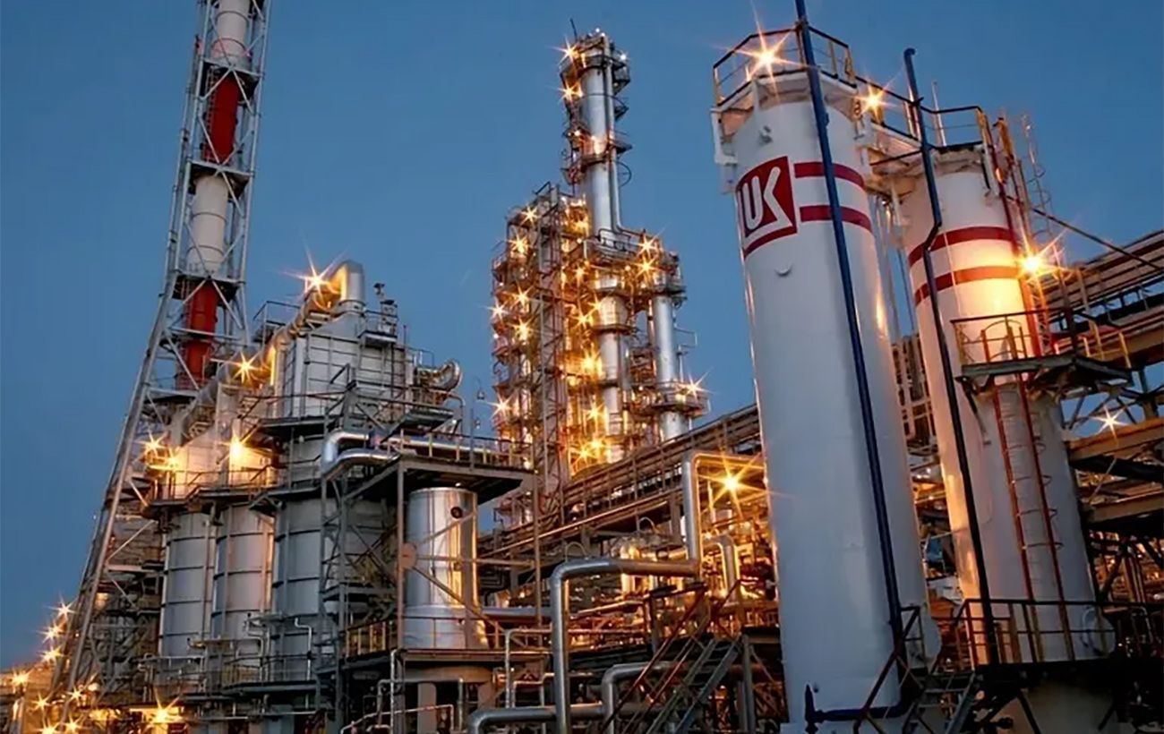 Russia's Volgograd oil refinery shuts down, giant fuel tanks burn near ...