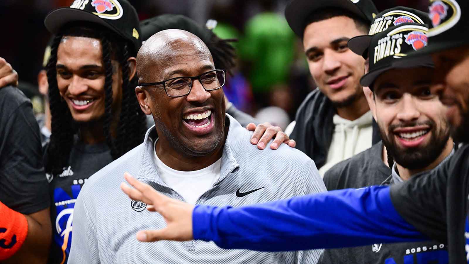Knicks superfan Ben Stiller offers to make Mike Brown’s dream come true ...