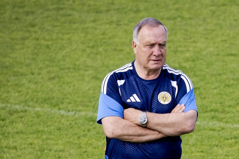 'Age doesn't matter' says veteran Curacao boss Advocaat