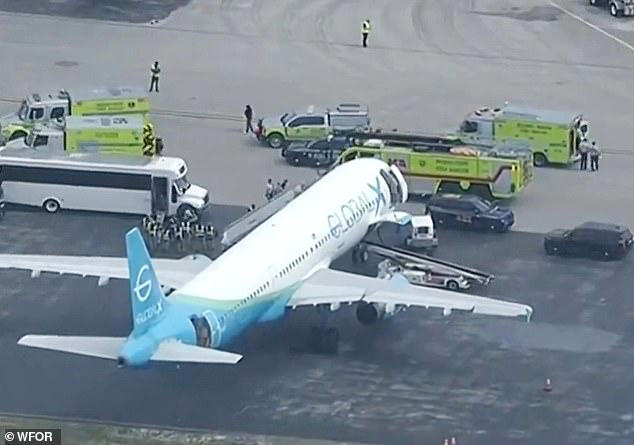 Four passengers pass out aboard sweltering plane often used for ICE ...
