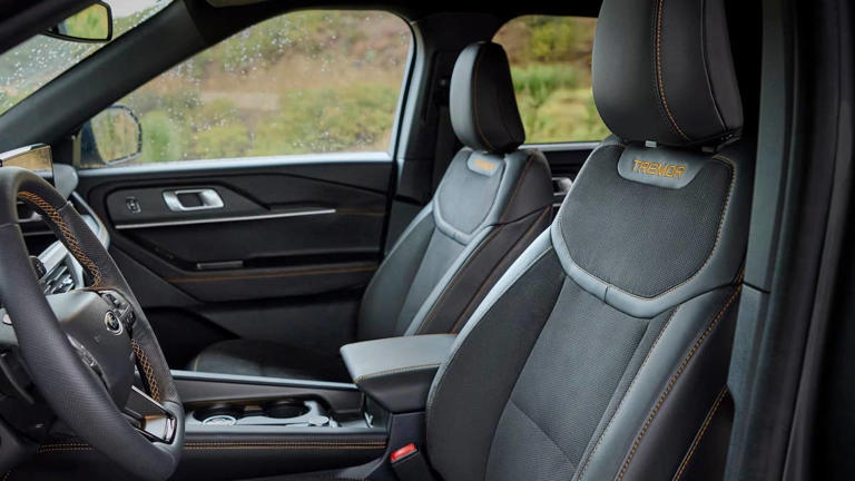 2026 Chevy Traverse Z71 vs. Ford Explorer Tremor: 5 key differences