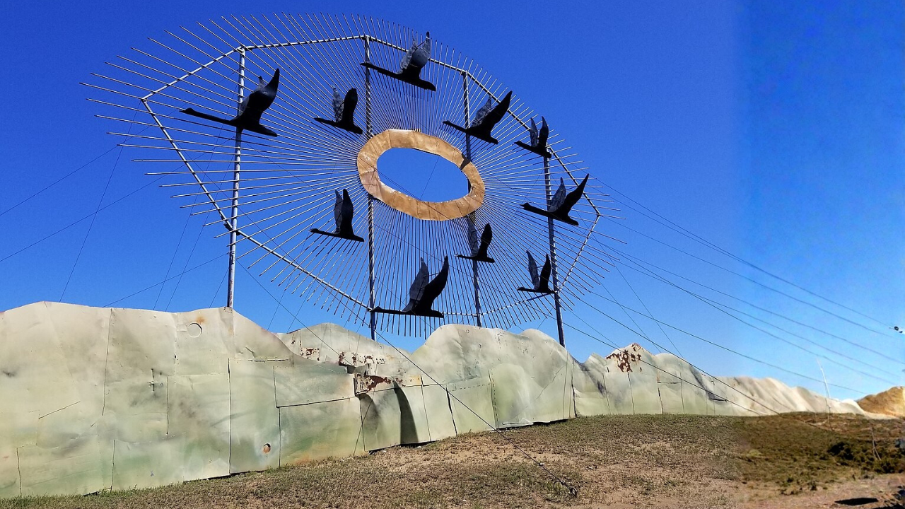 15 forgotten roadside stops in the US with strange stories behind them