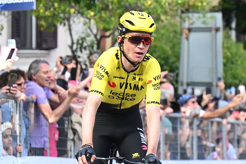Giro : Sepp Kuss dompte l’étape-reine et boucle la trilogie des grands ...