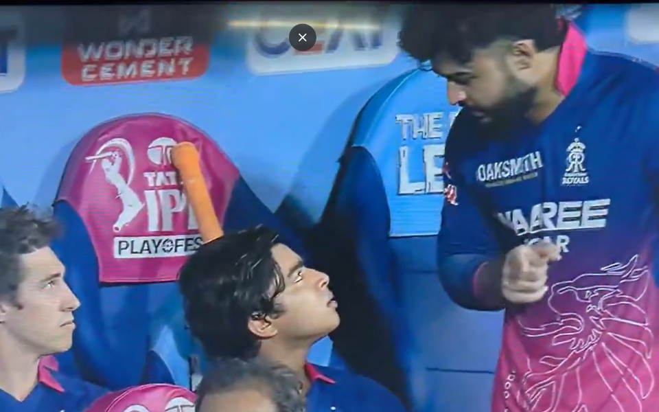 IPL 2026: Riyan Parag seen scolding Vaibhav Sooryavanshi after missed ...