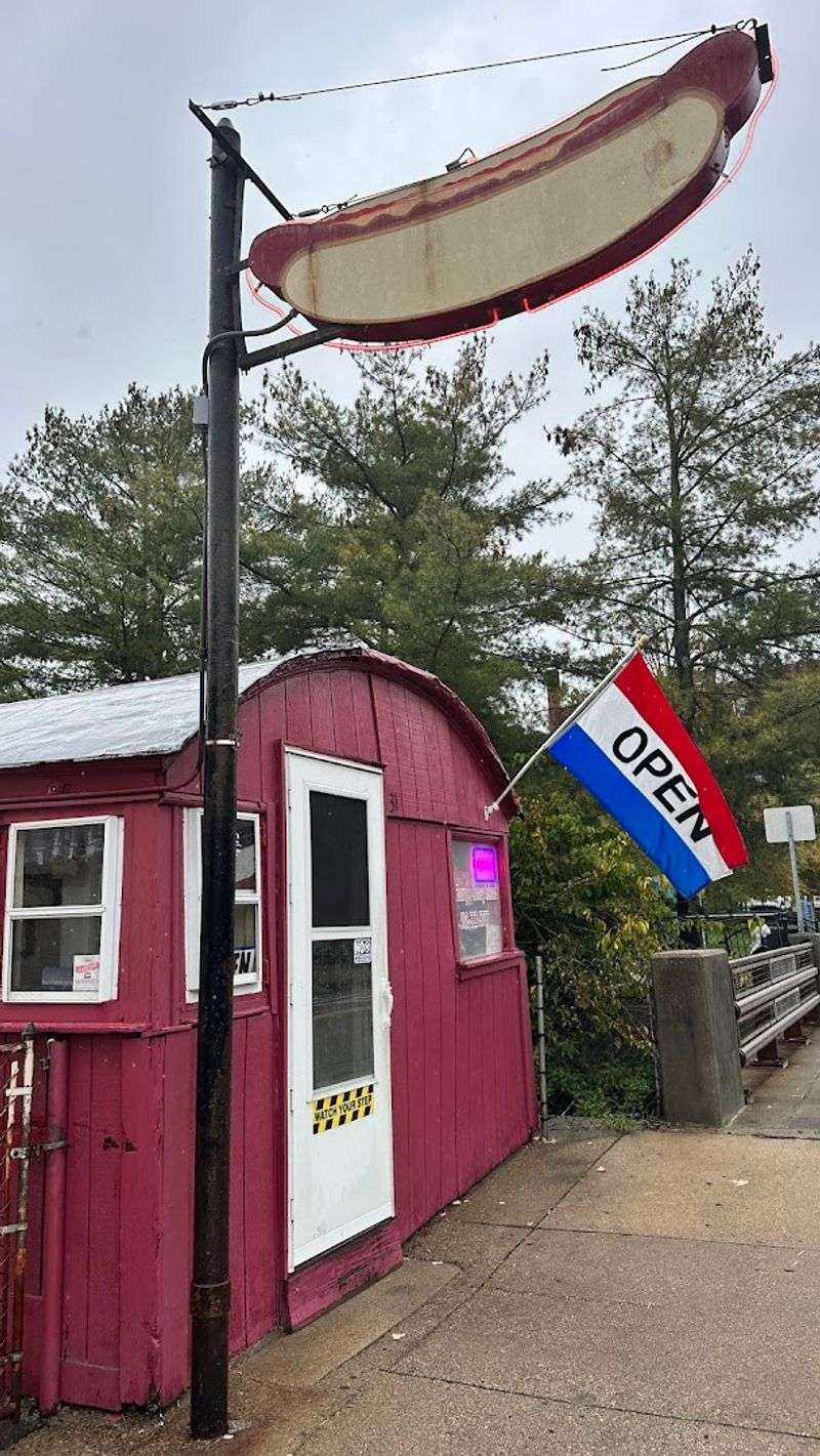 I stopped for gas in Massachusetts and left with the best hot dog of my ...