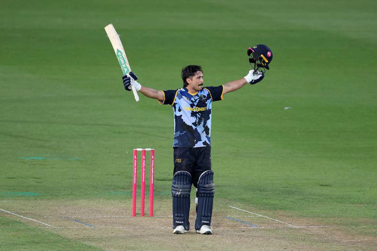 Kiran Carlson blitzes century as Somerset thrashed by Glamorgan