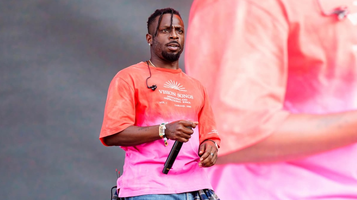 Isaiah Rashad jokes that he doesn’t get ‘Frank Ocean perks’ after ...