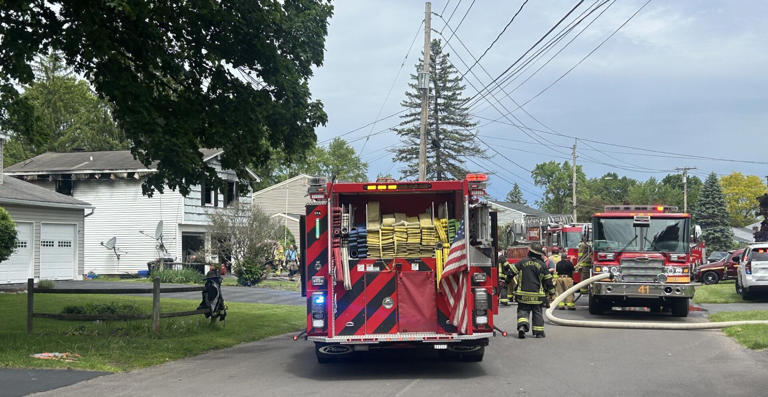 Fire damages home in Clay; 1 man taken to hospital