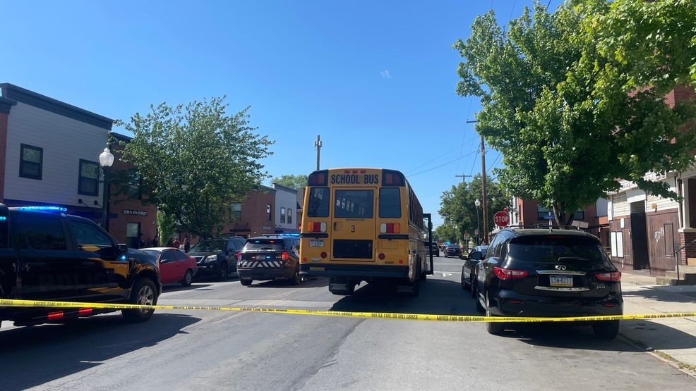 15-year-old shot, killed while getting off school bus in Harrisburg