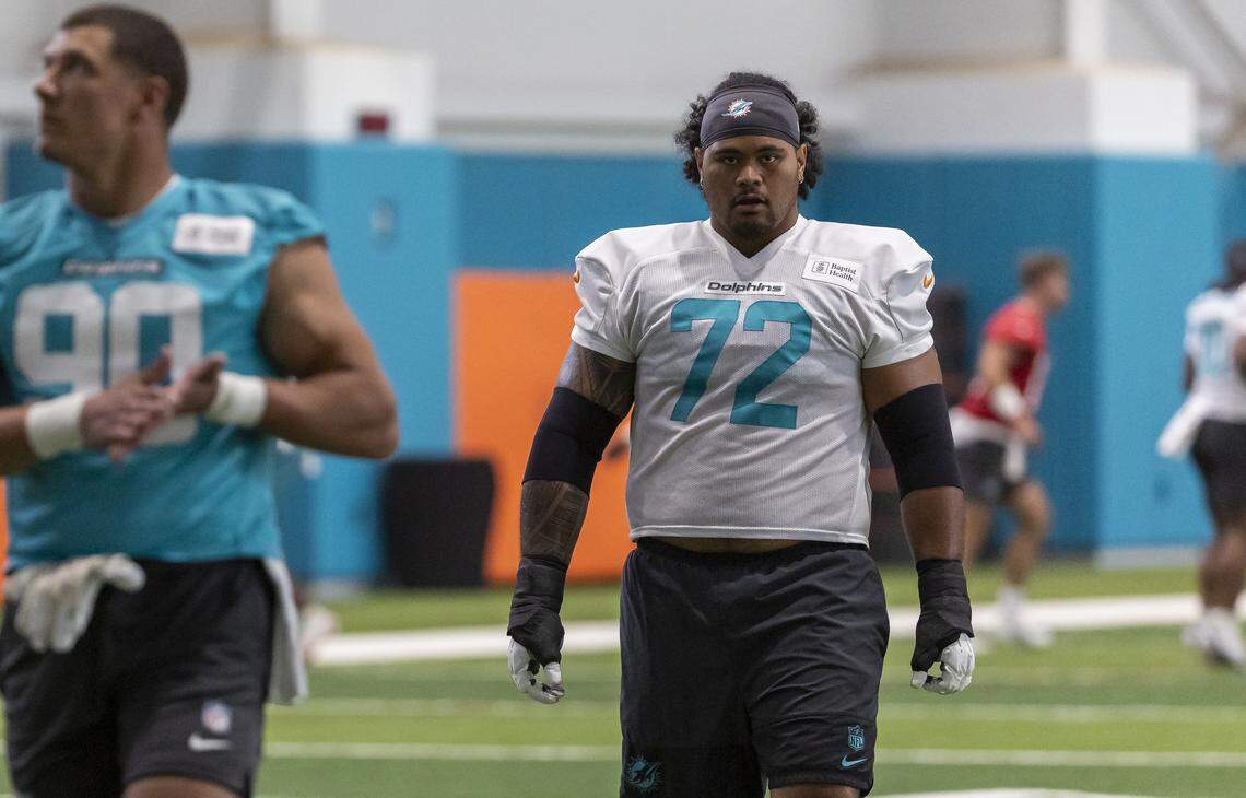 Why Savaiinaea's move to right guard could be key to Dolphins' rushing ...