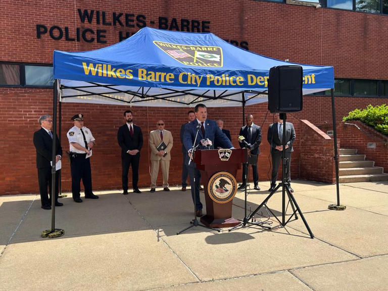 Wilkes-Barre machine gun ring busted, 4 arrested