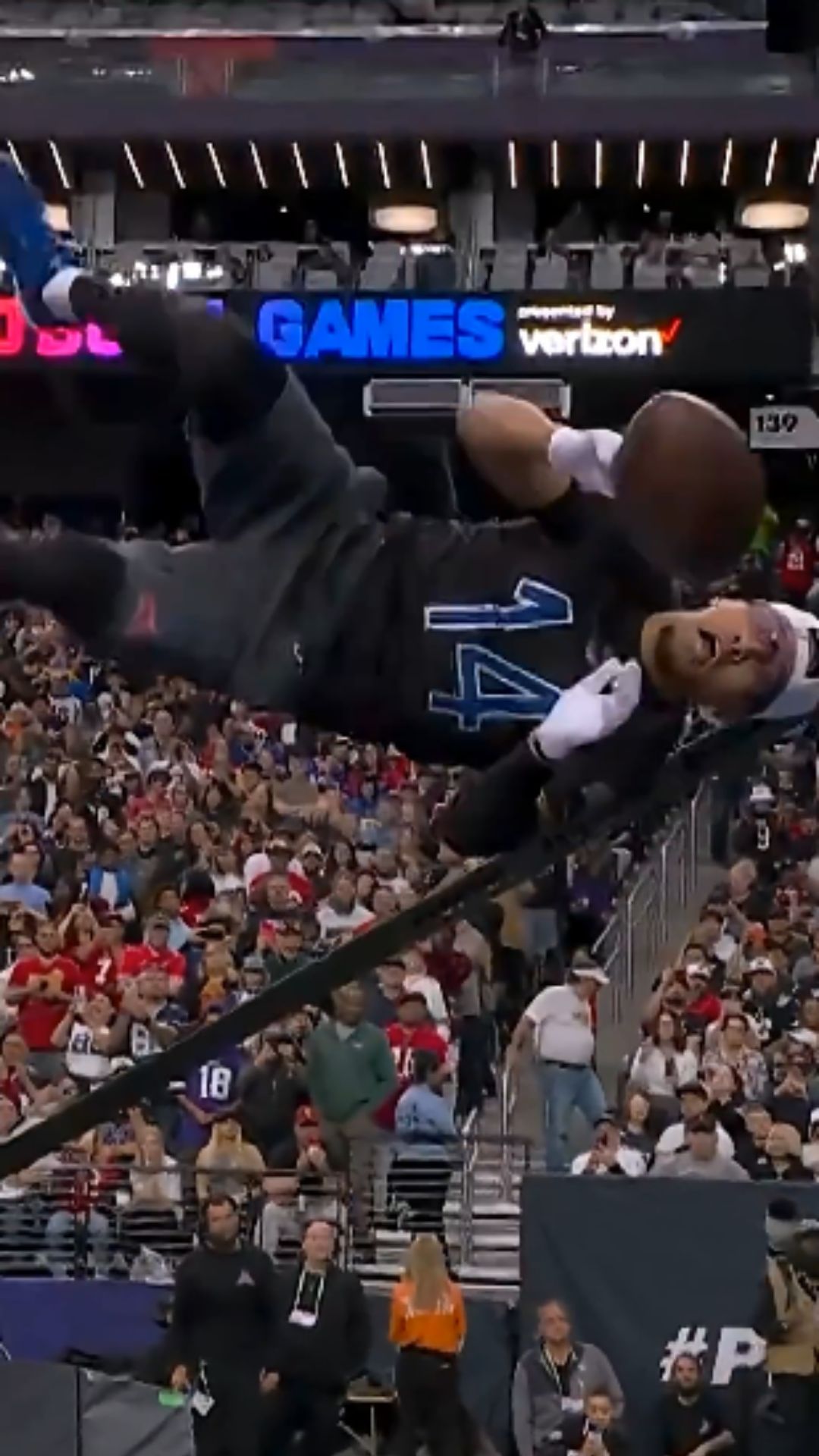 The catch that made Amon-Ra a Pro Bowl legend