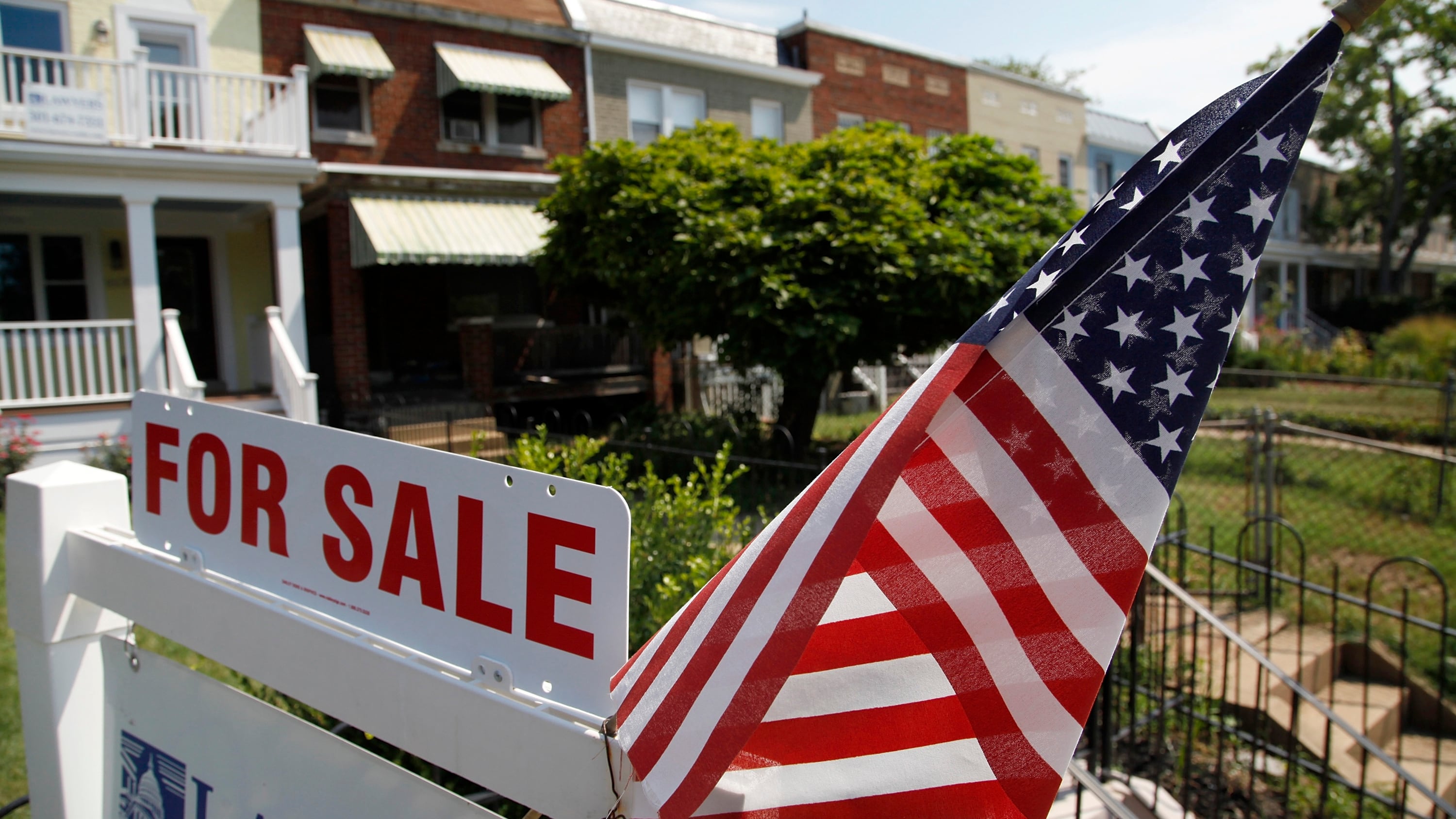 Real estate agents quit in droves as housing market slumps