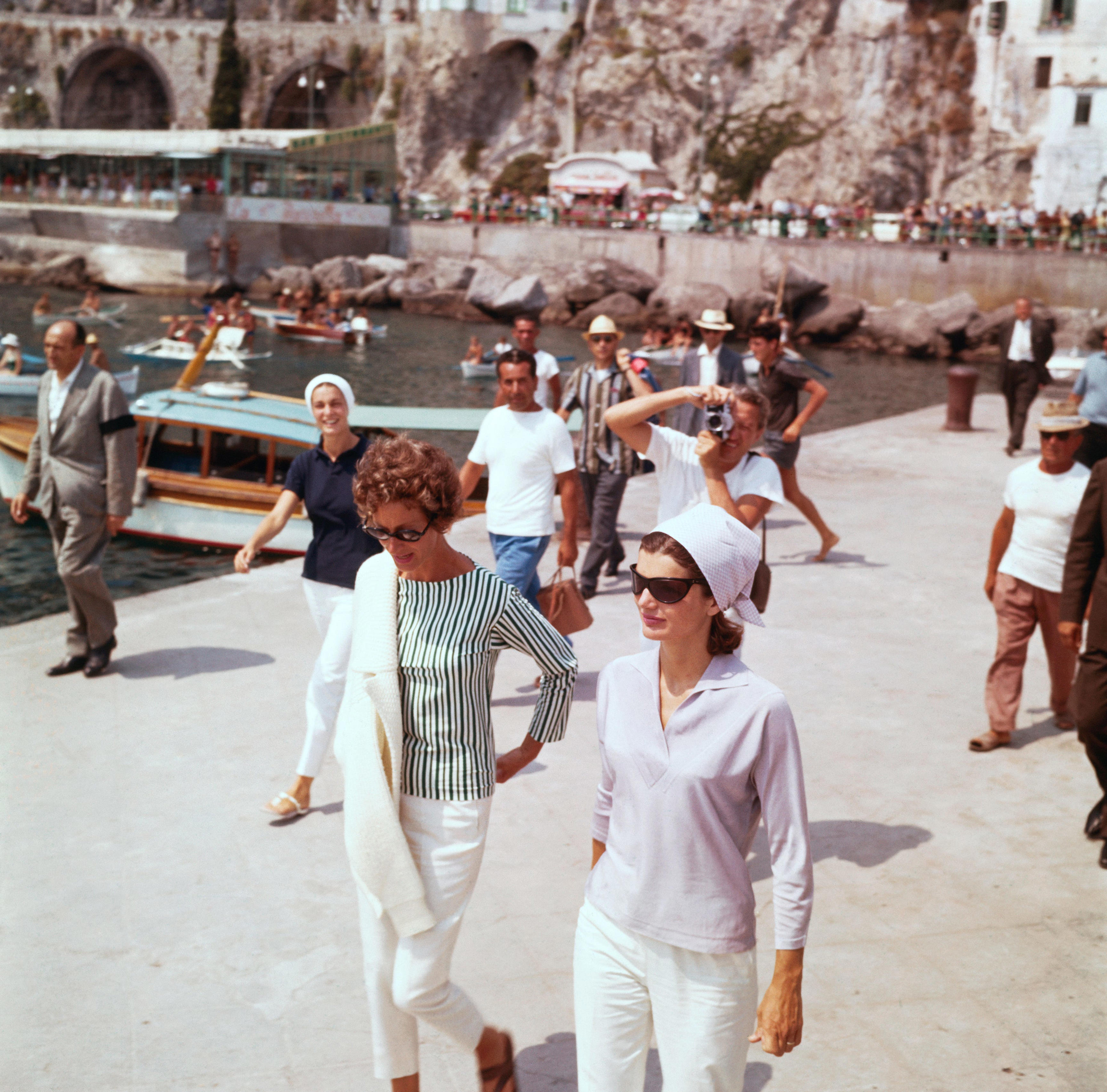 No summer wardrobe is complete without white jeans—15 pairs our editors ...