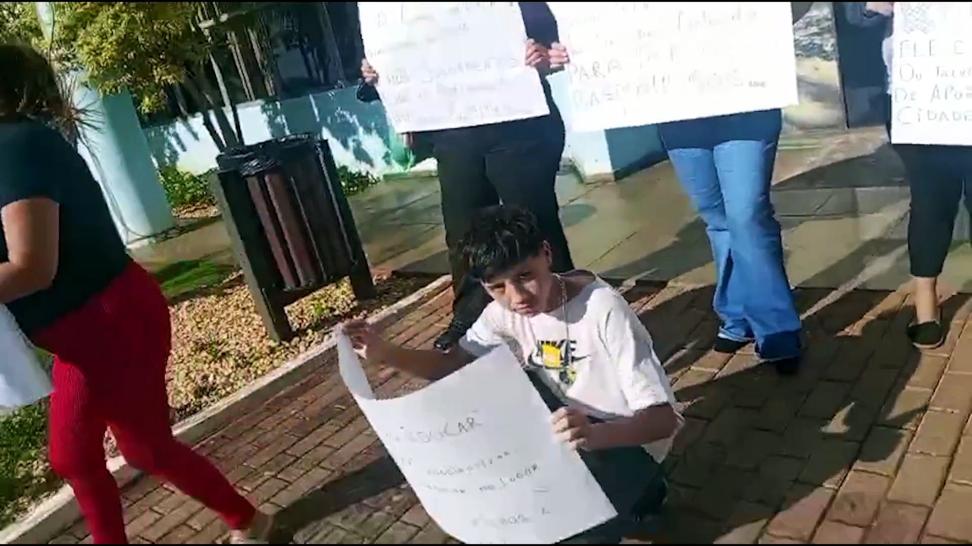 “Não vamos nos calar”: mães atípicas transformam dor em protesto contra ...