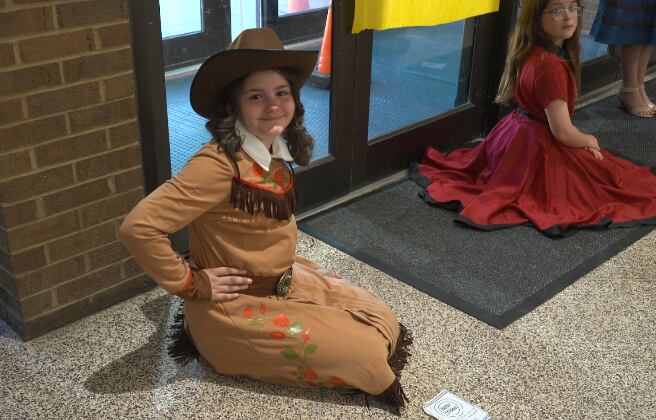 Blennerhassett fourth graders bring history to life with living wax museum