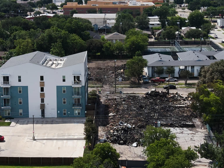 3 dead, including child, after explosion levels Dallas apartment complex