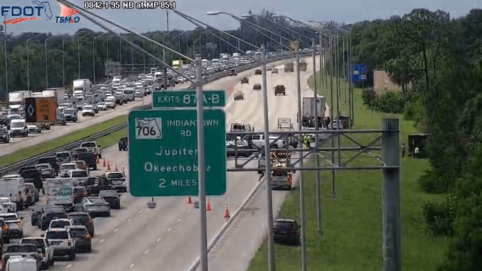 I-95 north near Donald Ross Road down to one lane after crash, delays build