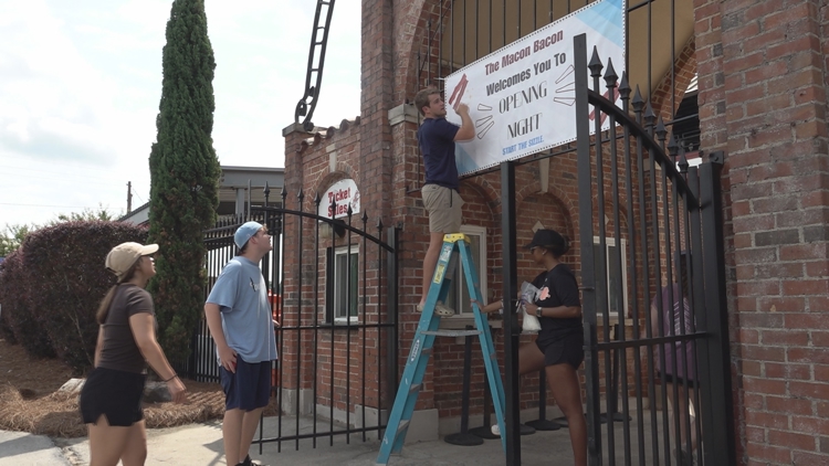 'We want you smiling' | Macon Bacon brings entertainment and community ...