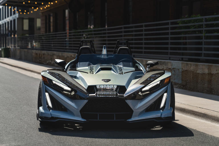 Polaris Slingshot's 2026 signature edition is a color-shifting, 204-hp ...