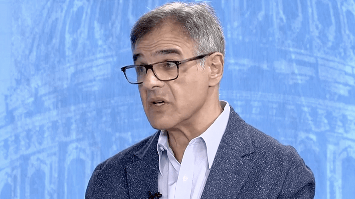 Ex-CIA agent warns 'probably a dozen different countries' monitoring ...